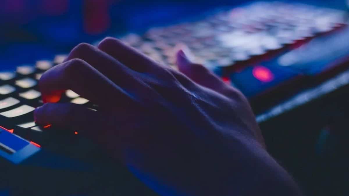 Indian Defence Ministry plans to replace Windows with Maya OS